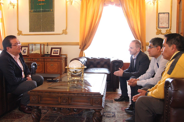 SOSTIENE REUNIÓN PRESIDENTE DE HUAMANTLA CON EMPRESARIOS DE BURY ...
