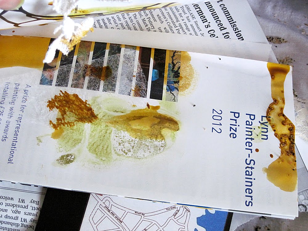 CAROLYN SAXBY MIXED MEDIA TEXTILE ART: April 2012