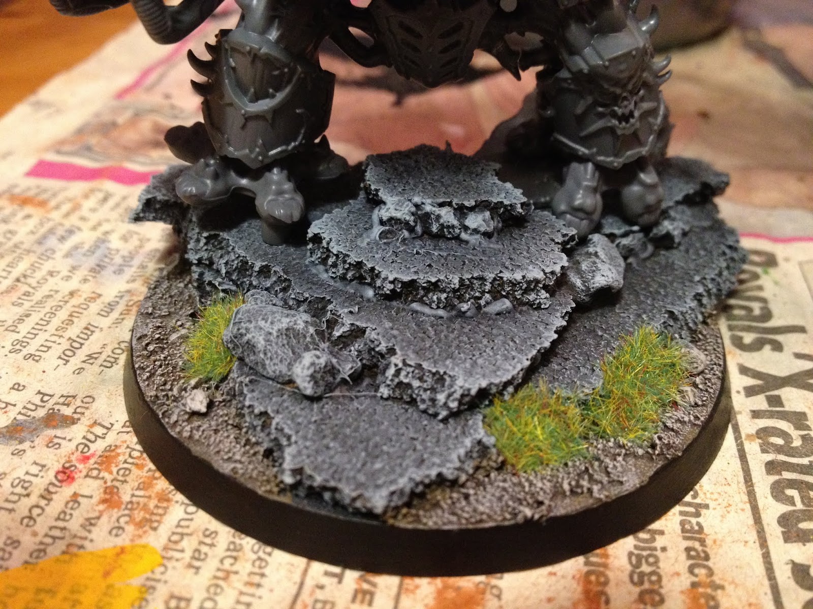 Master of a Thousand Things: Warhammer Scenery - Rocky Bases