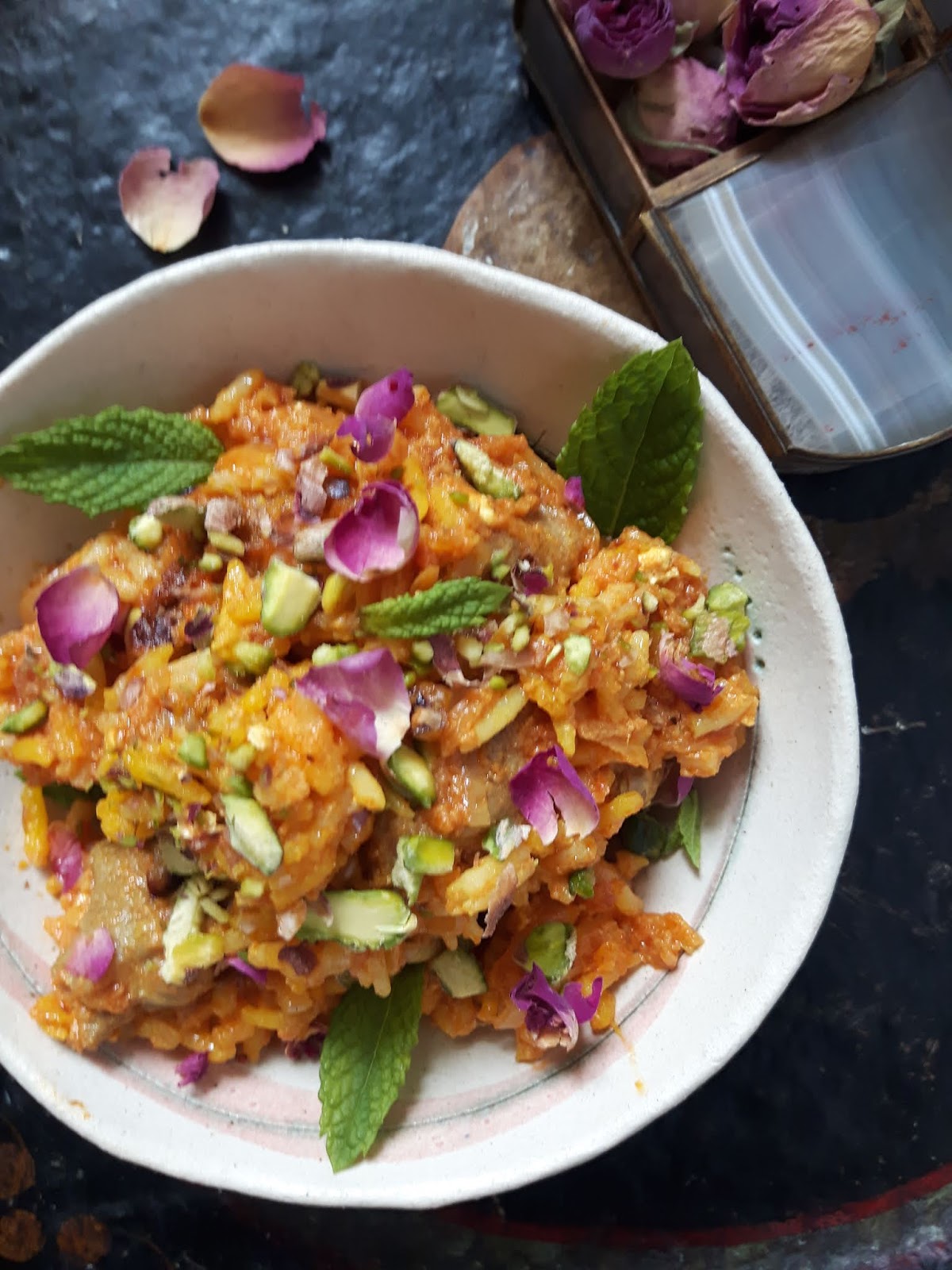 La cucina piccoLINA: PAKISTANI FESTIVE BEEF BIRYANI - PIOGGIA DI ROSE ...