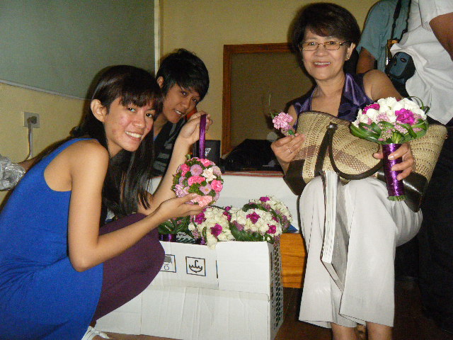 Wedding Entourage from heart of Manila: Wedding Entourage Flower ...