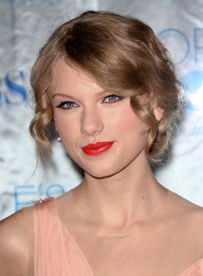 Taylor Swift Hairstyles Picture - Celebrity Hairstyle