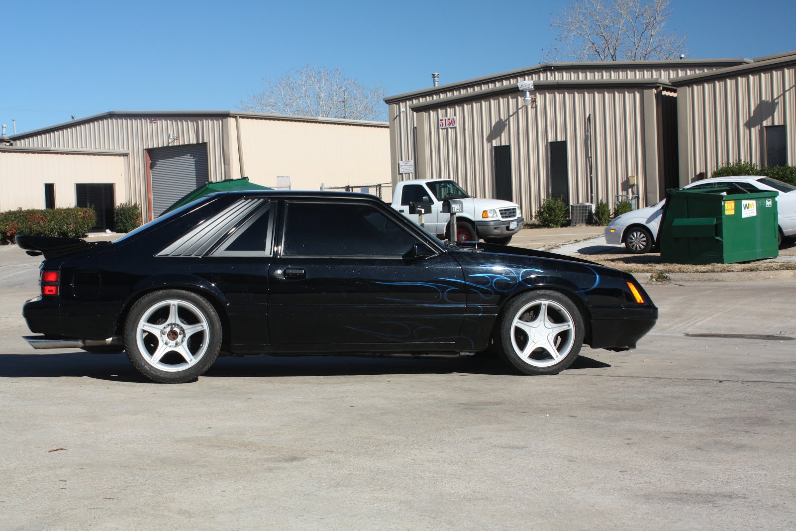 Whiteboy's Mustangs: 1986 Mustang GT 5.0 5spd Ghost flames