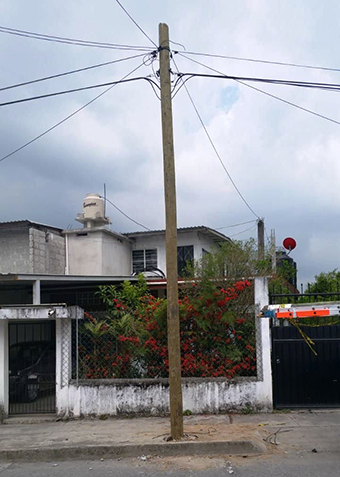 Ya hay nuevo poste de TELMEX en la BJ - Noticiero G ::: Diario Digital