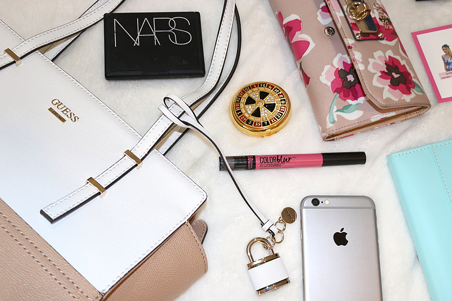 Jordy's Beauty Spot: TAKE A PEEK AT WHAT'S INSIDE MY PURSE