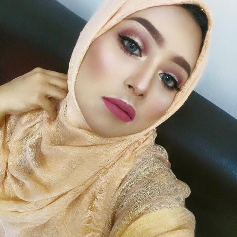 Babylicious Beauty: :: ROSE TYARA RADIANCE POWDER.