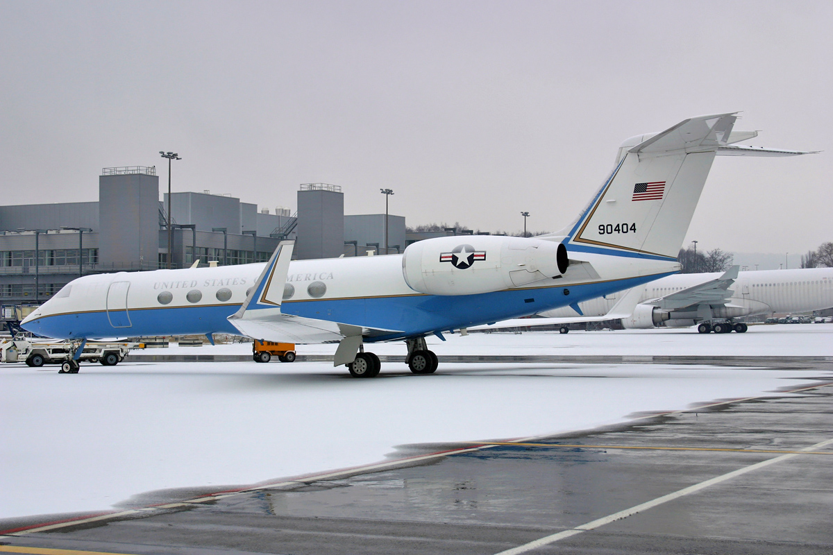 Eastwings: C-37A * Gulfstream V * United States Air Force USAF * 99-0404