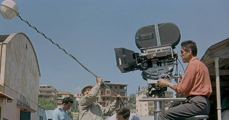 A CÂMERA DE GODARD E A FENOMENOLOGIA - Questões do Cinema Moderno