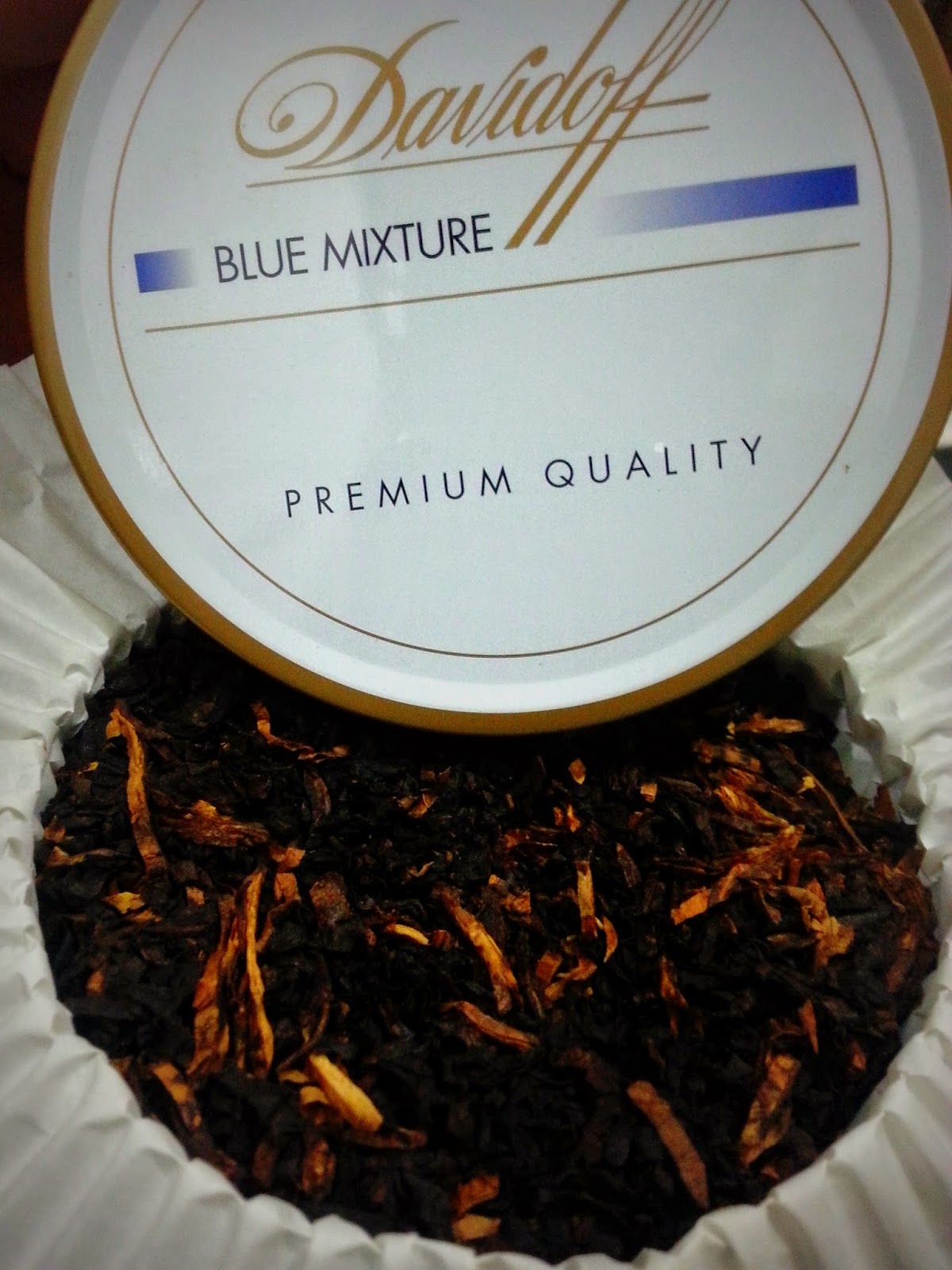 Sabor de Tabaco: Tabaco Davidoff Blue Mixture - abrindo a lata e ...