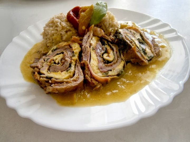 motýlia :) vareška: Bravčová roláda plnená šunkou a špenátovou omeletou