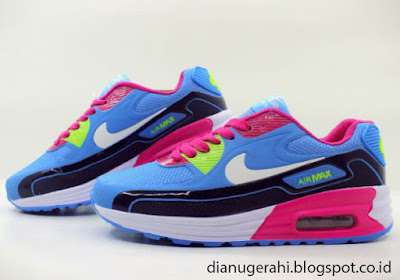 √Trend Model Sepatu Remaja Cowok Keren Tahun 2024 - MODEL SEPATU SANDAL ...