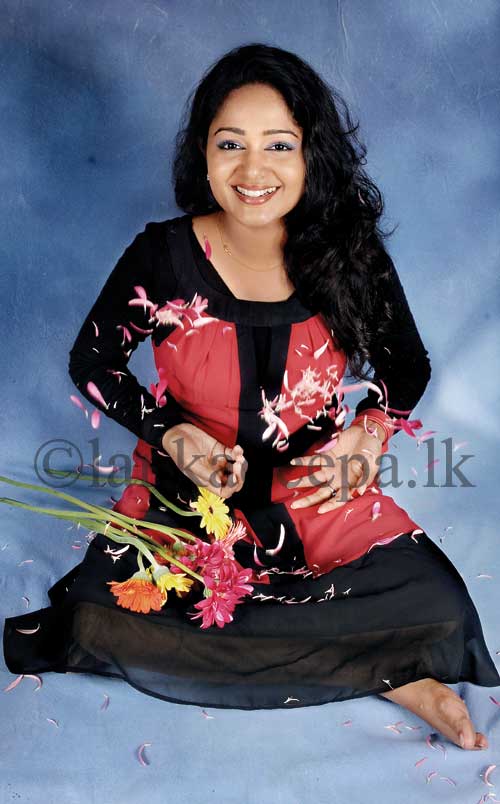 Gossip Lanka News | Hot Image: asha edirisinghe