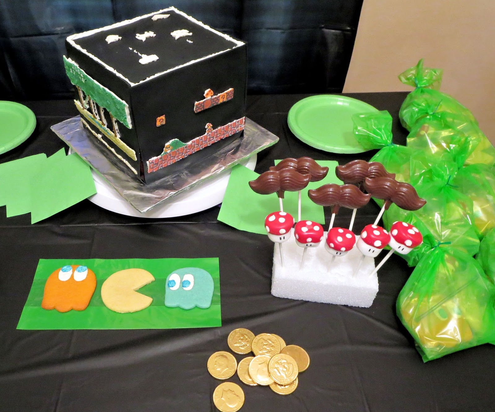 My Cake Corner: Retro Video Game Cake - April 2015