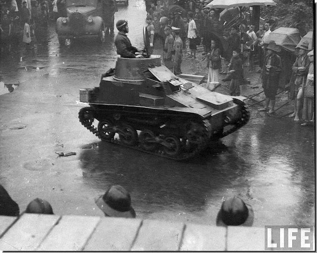 HISTORY IN IMAGES: Pictures Of War, History , WW2: Japanese Invasion Of ...