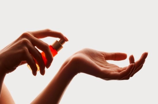 .: TIPS TEPAT PEMAKAIAN PERFUME