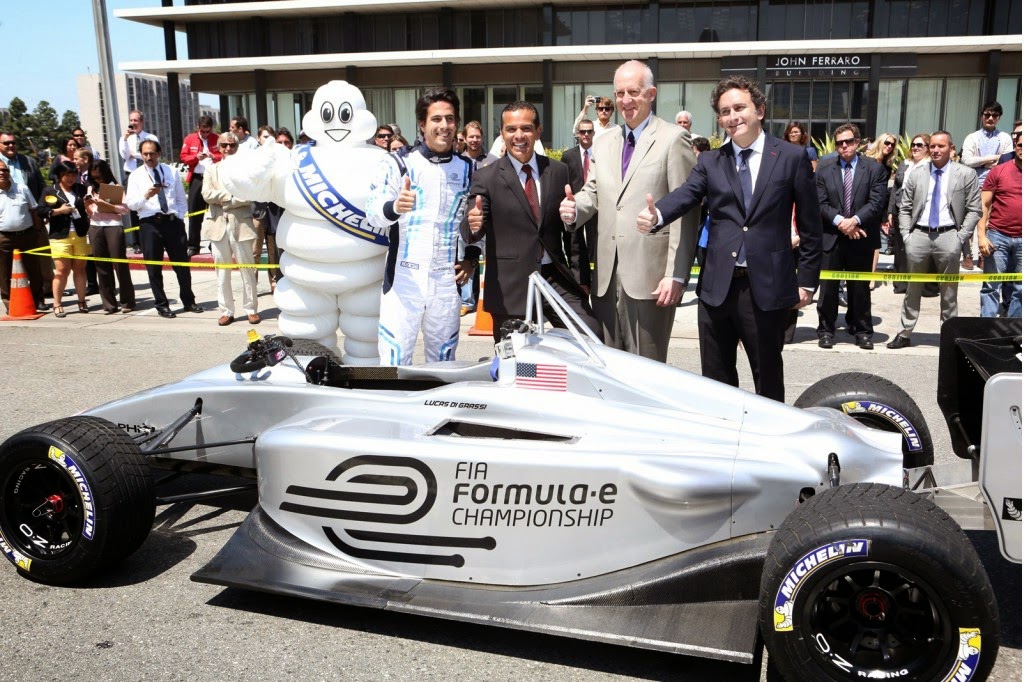 Demo BKB: The First Formula E Battery Car Race