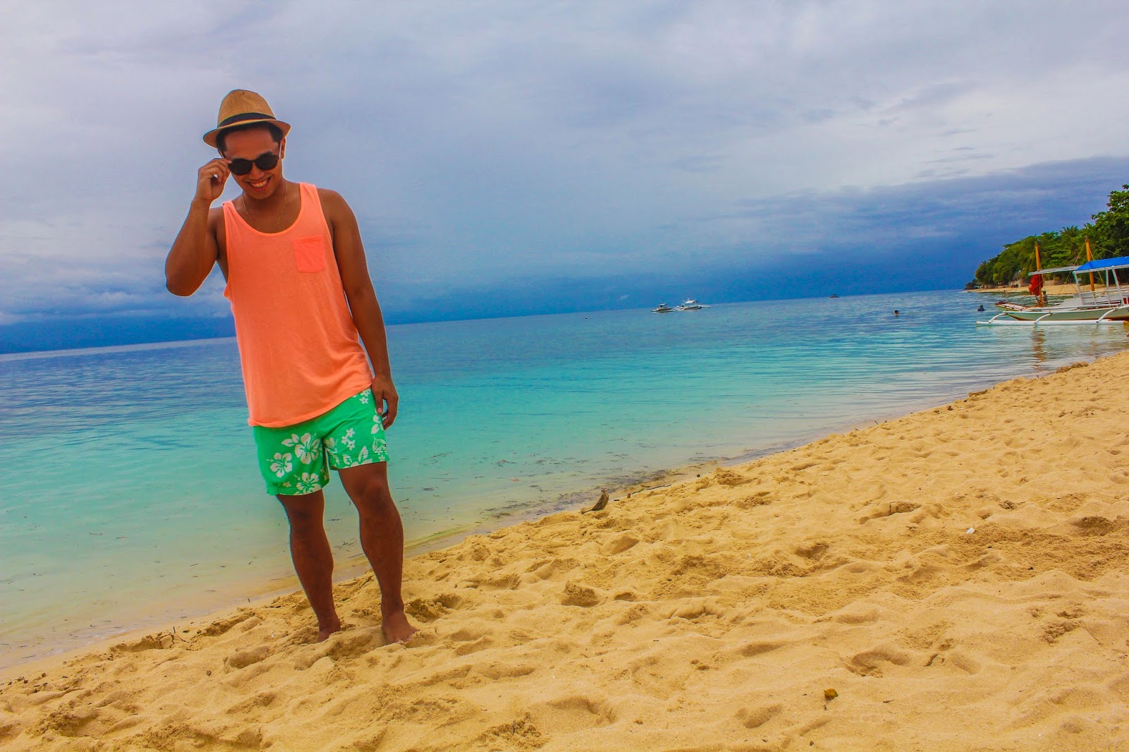 iamkingyolo: Things to do in Moalboal: Basdako Beach