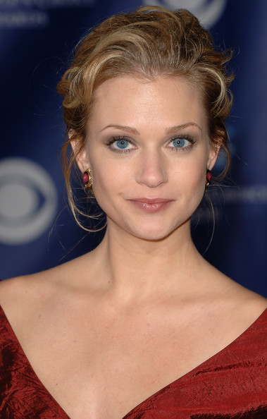 Celebrity Haircuts: AJ Cook different hairstyle looks