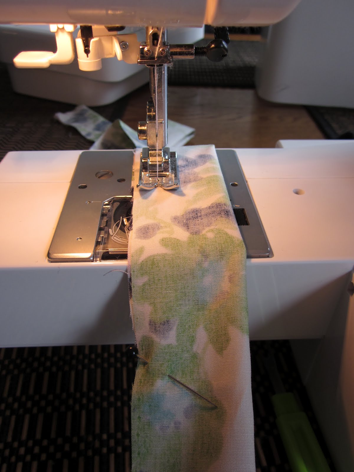 The Crafty Novice: DIY Sew: Fabric Belt