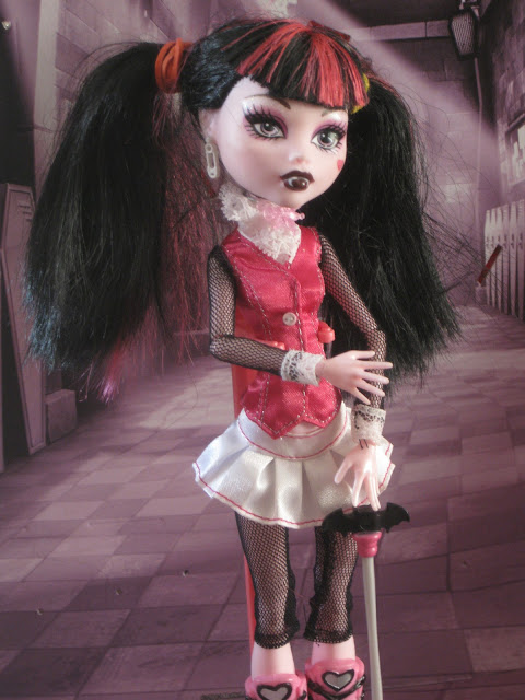 Our Monster High: Draculaura, Basic Wave 1