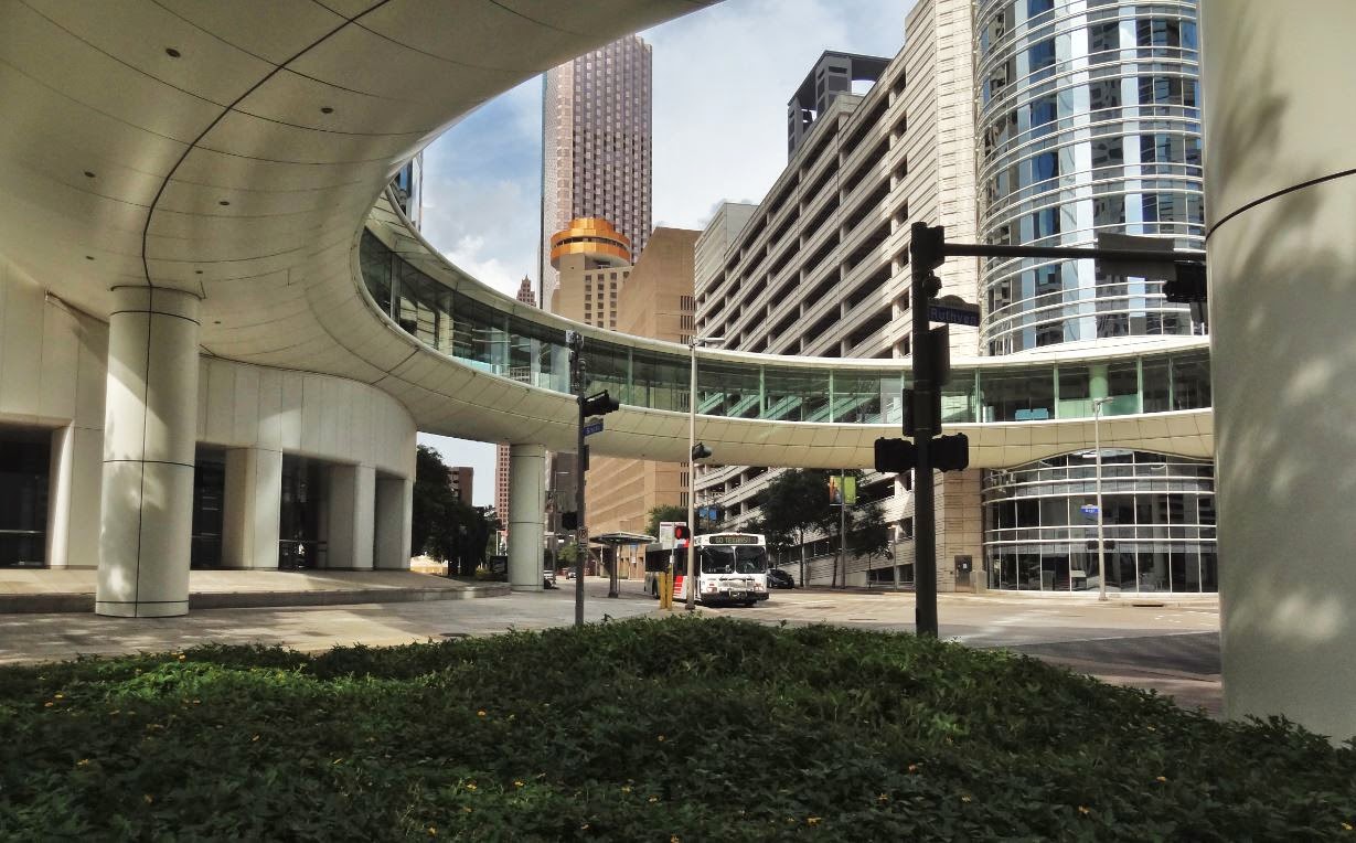 Houston in Pics: Circle-shaped skywalk over Smith Street at Chevron Off