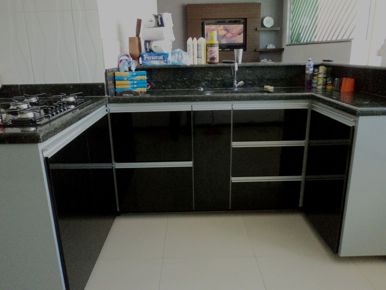 D' Assis Móveis planejados: Cozinha estruturada em MDF revestida em ...