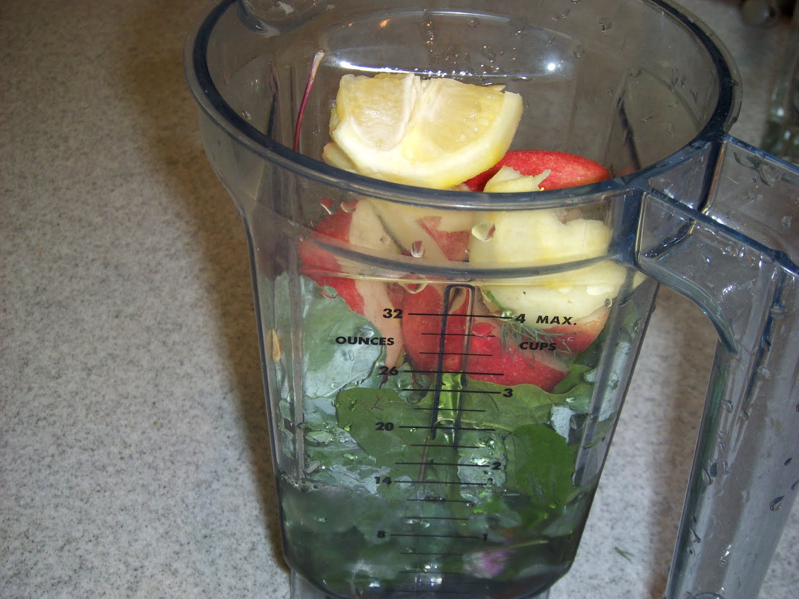 Mombo's Backyard: Backyard Green Drink by Grace Lefever