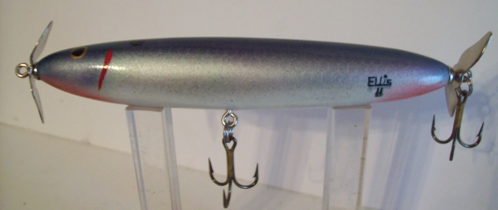 Following Ghost: Lures