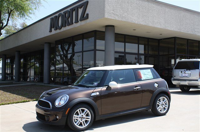 Cars news specs: 2011 Mini Cooper S Hardtop