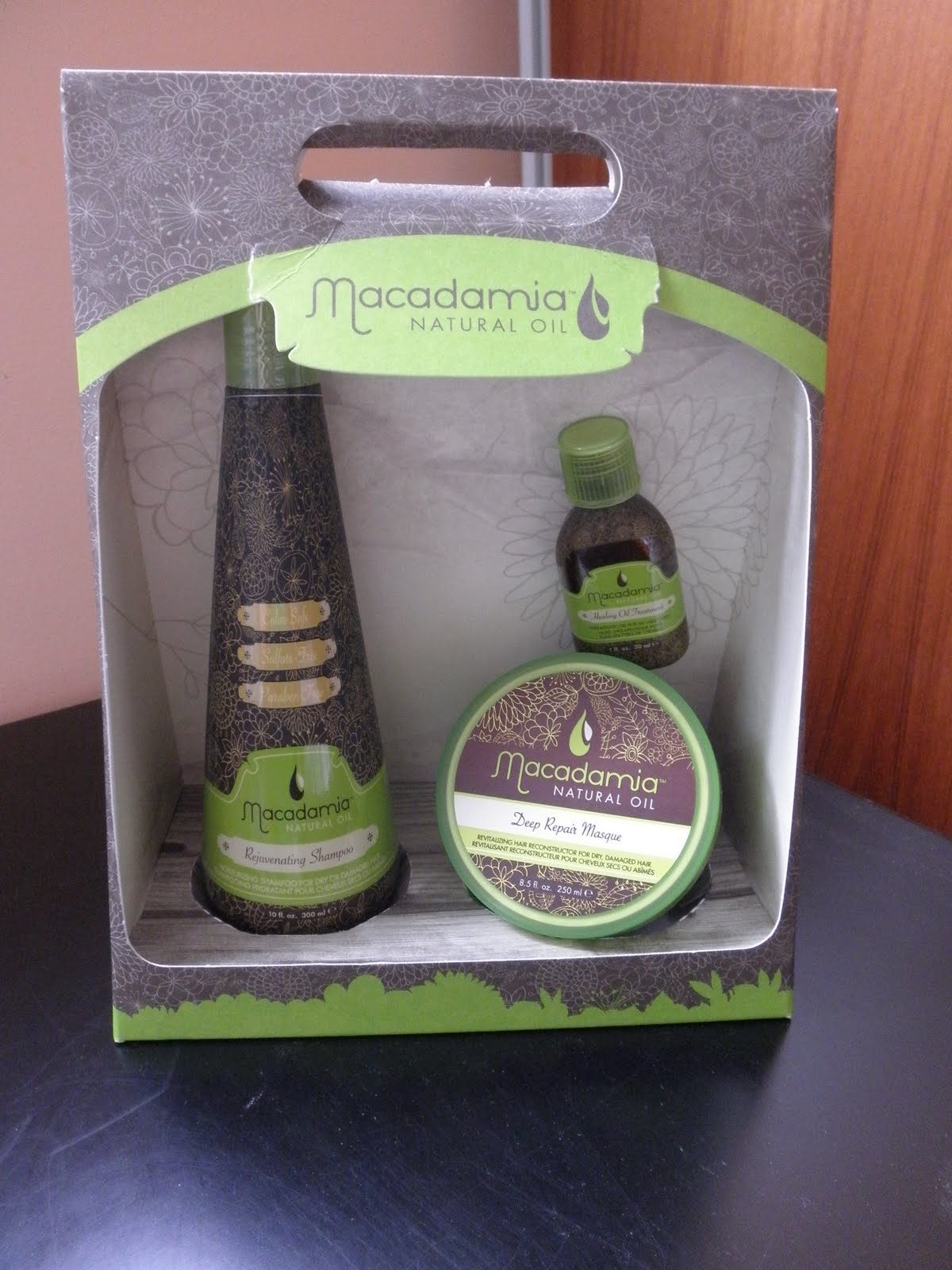 Make Me Pretty 101: Haul: Macadamia Natural Oil Gift Set