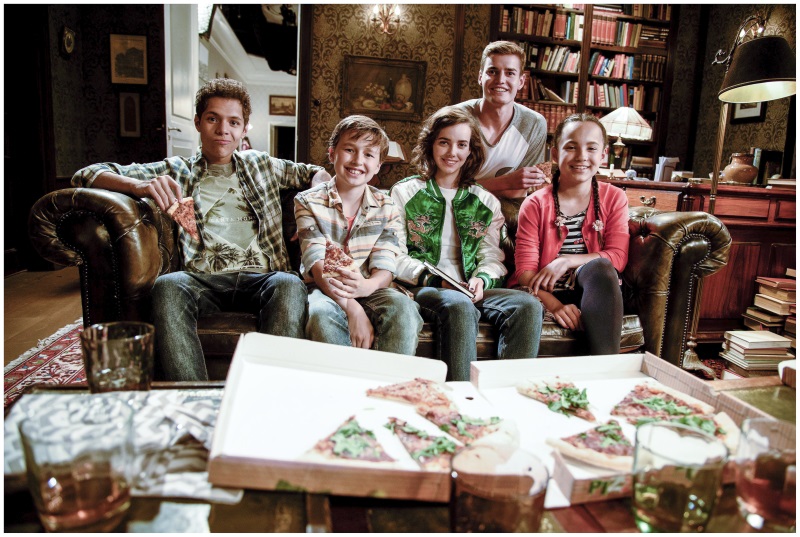 NickALive!: Hunter Street | New Sneak Peek | Nickelodeon