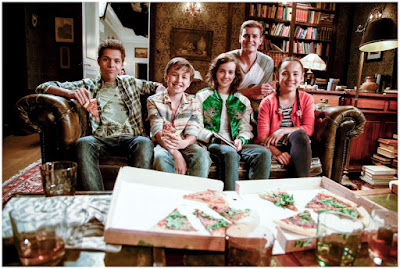 NickALive!: Hunter Street | New Sneak Peek | Nickelodeon