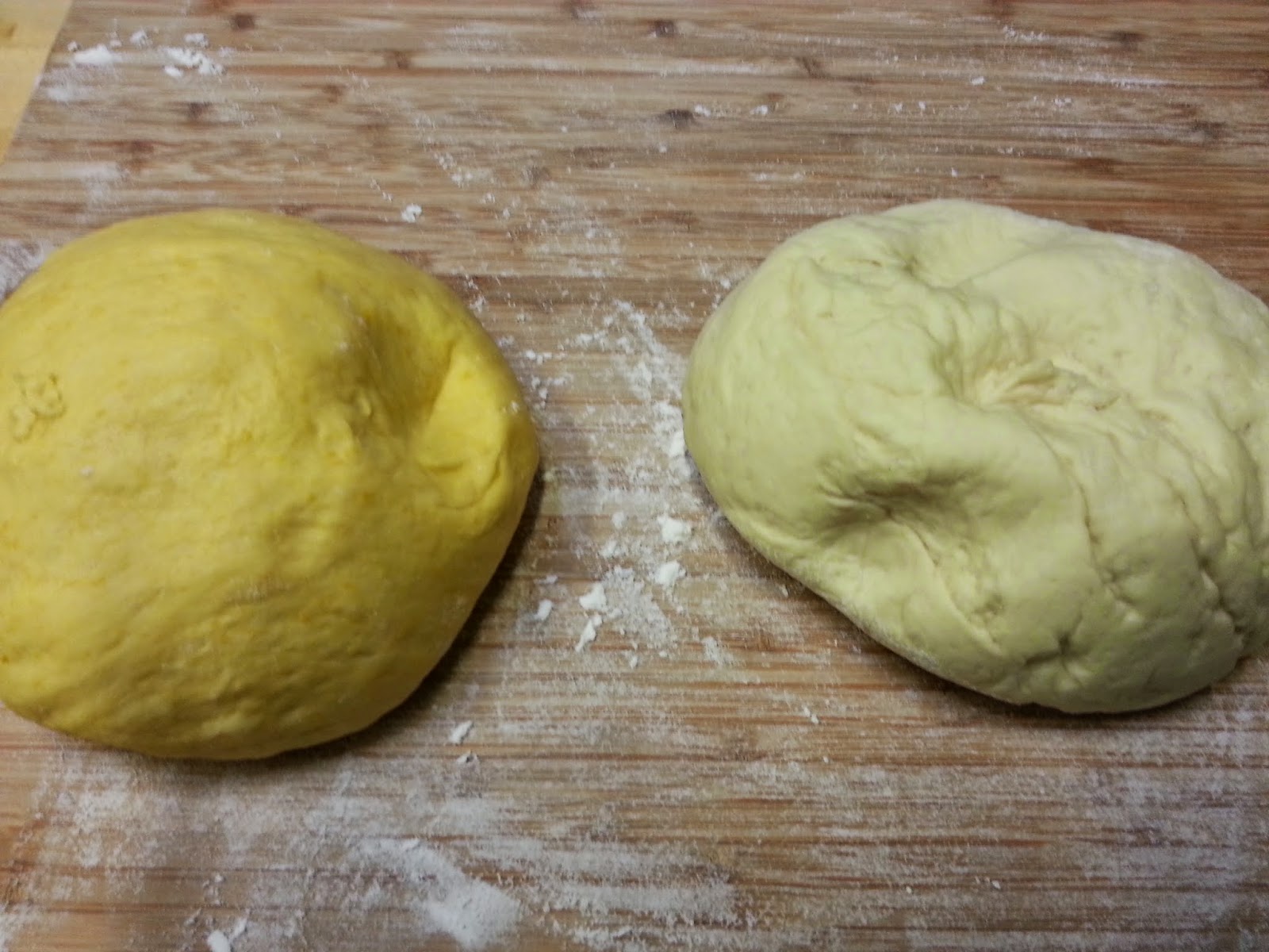 Pat's Kitchen Journal: Dual colour Huajuan (mantou)
