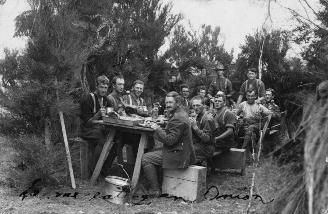 Brief Encounters with the Anzacs: Photos of cooking in the military