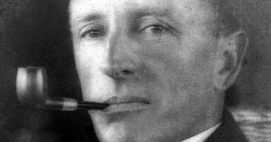 Famous Pipe Smokers: Stanley Lord