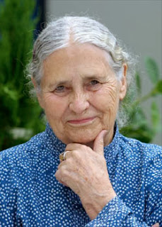 Hilos de arena. Blog de la biblioteca de filologia: Ha muerto Doris Lessing