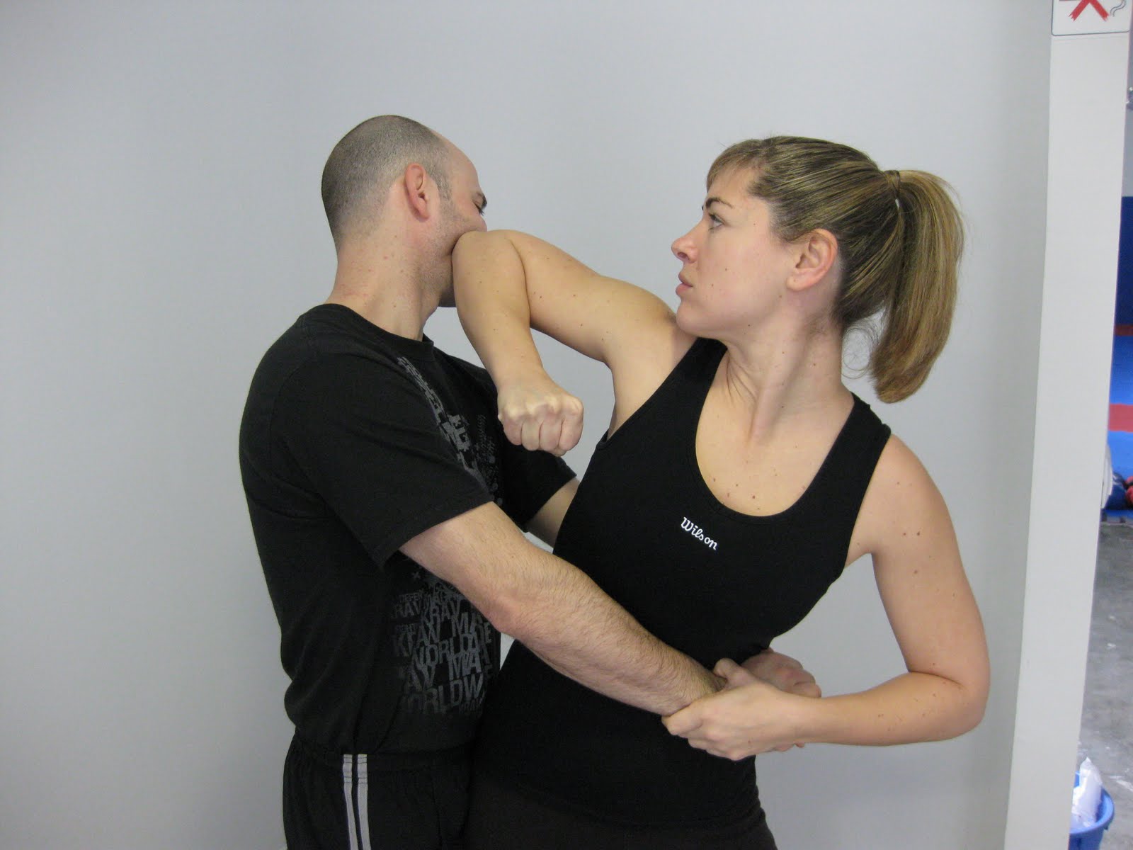 Sabadell Training Center: Curso de Defensa Personal Femenina(Krav Maga ...
