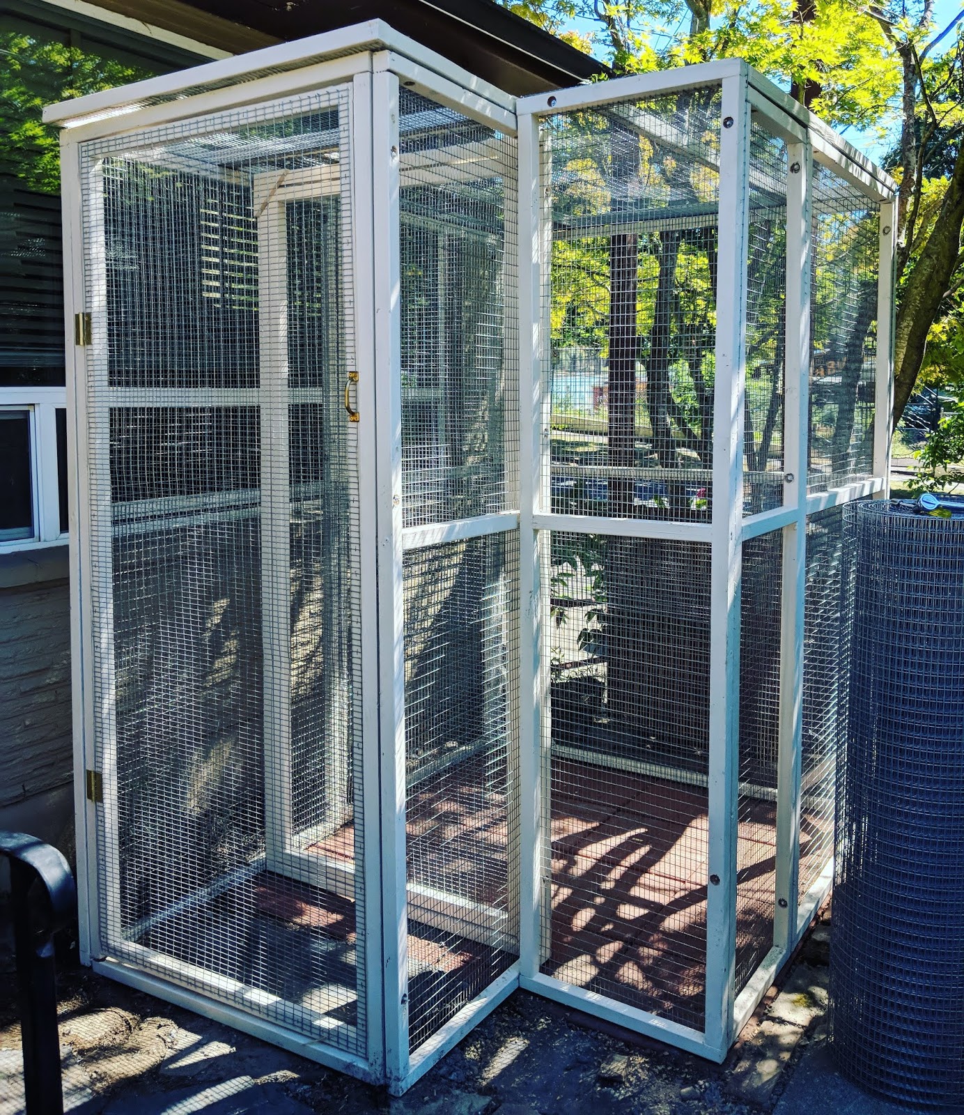 Simply Lora's Beauty: Outdoor Aviary