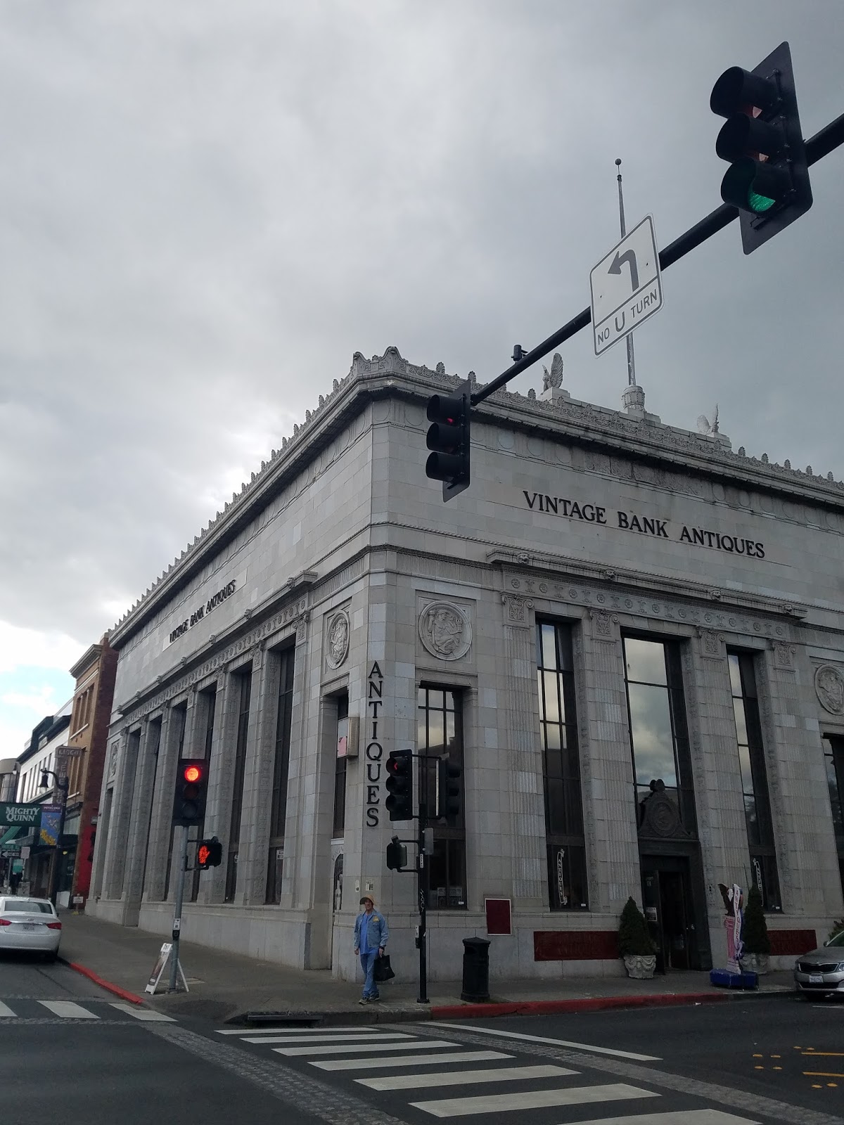 Adventures in Weseland: Walking in Downtown Petaluma