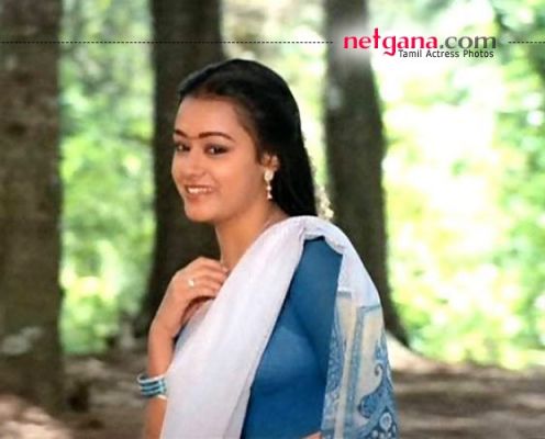 INDIAN ACTRESS: Amala old actress hot bra visible boobs show sexy images