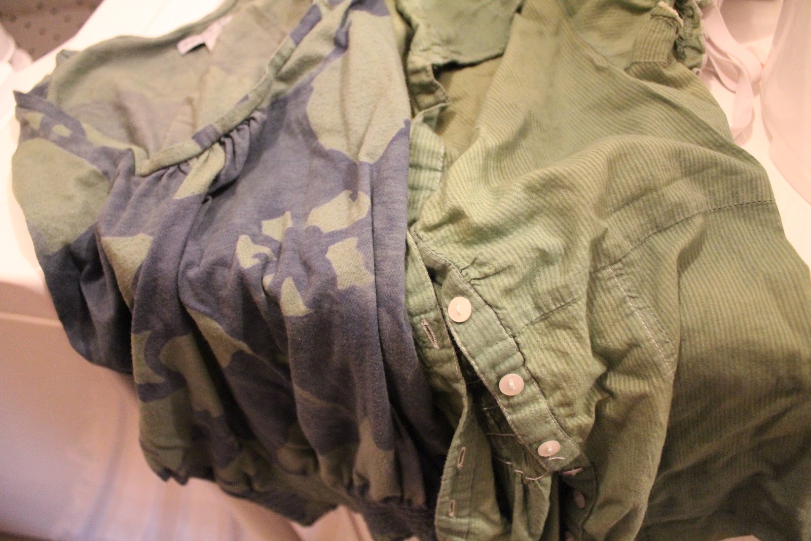 Tinting Faded Clothes {Frugal Fashion}