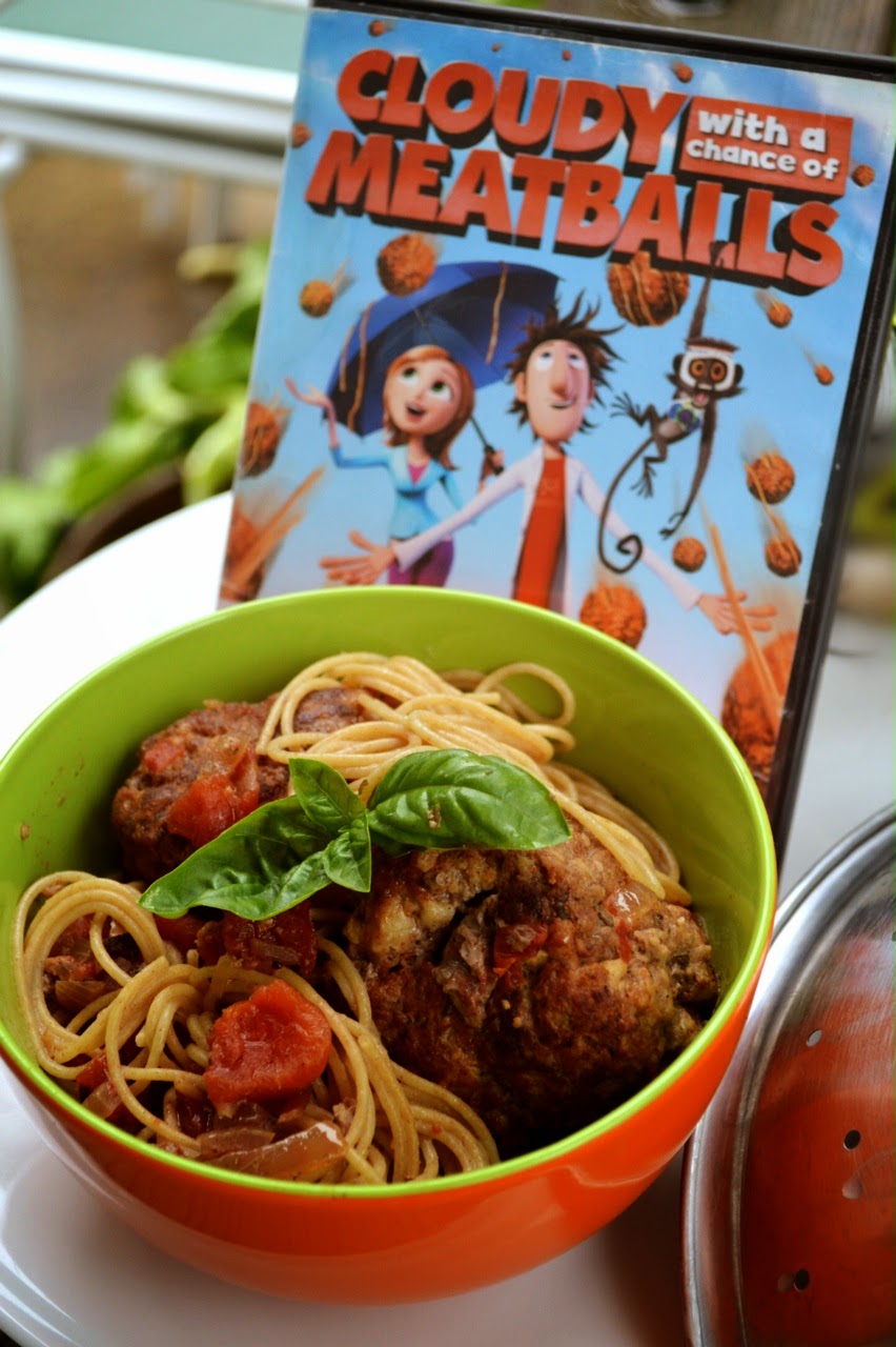 Sosia : Dinner and a Movie: Cloudy with a Chance of Meatballs