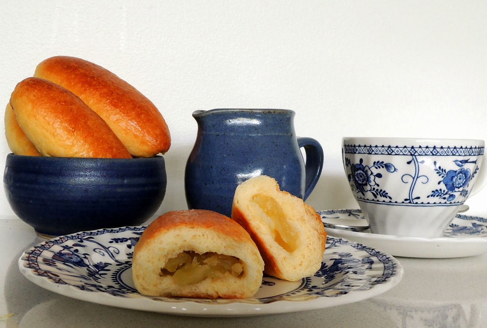 Around the World - in favorite recipes: 'Bulochki' - Russian Sweet Buns ...