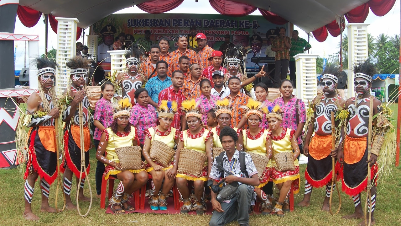 upacara adat papua - wood scribd indo