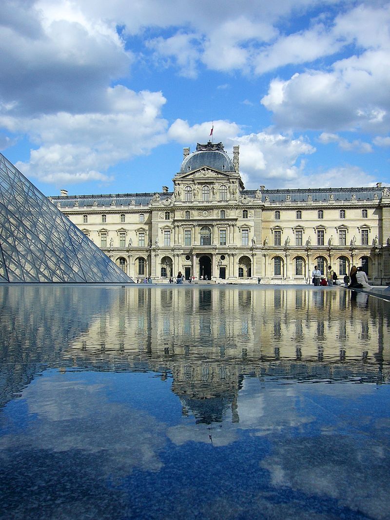 Museo del Louvre.-a