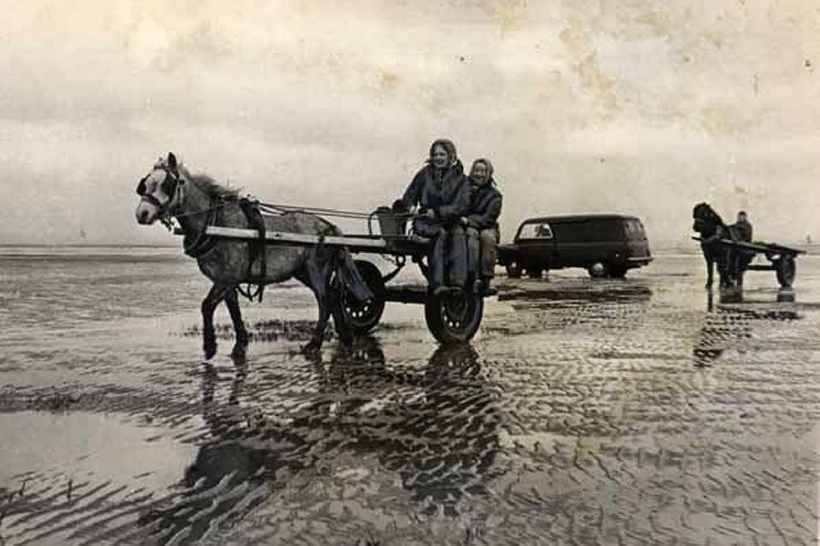 FH3T04 - Major Photography Project: 8. Penclawdd Cockle Pickers