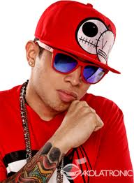 Los Del Flow Somos Mas : VESTIMENTA