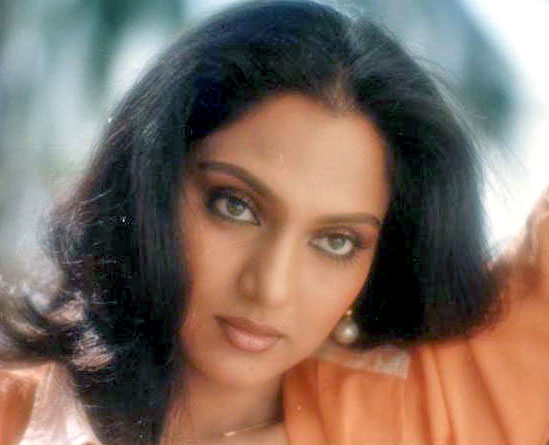 Madhavi Facts, Age, Wiki, Biography, Height, Weight, Affairs, Net worth ...