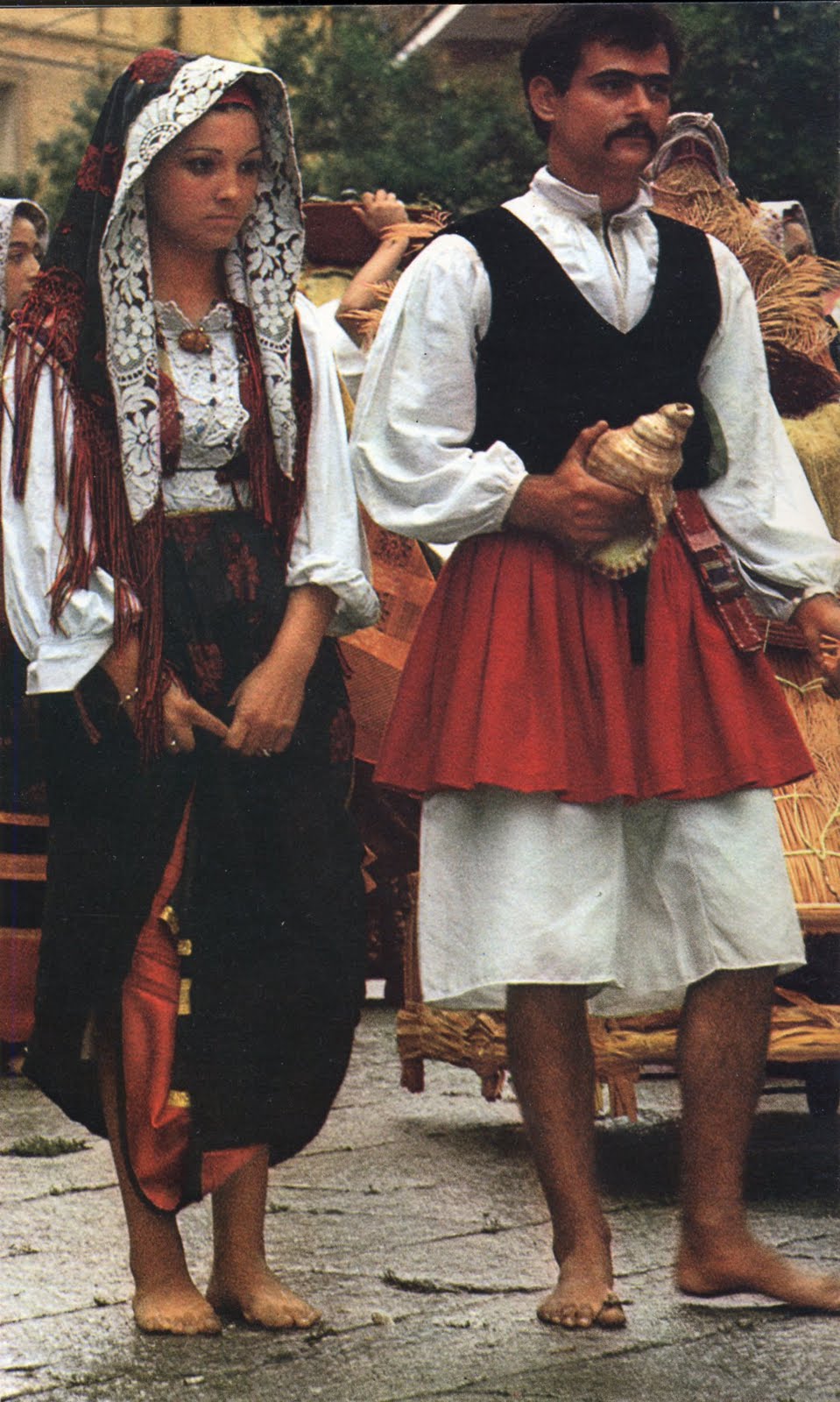 FolkCostume&Embroidery: Overview of Sardinian Costume