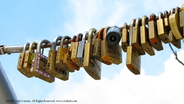 Love Padlocks ~ Travelling, Vacation and Entertainment